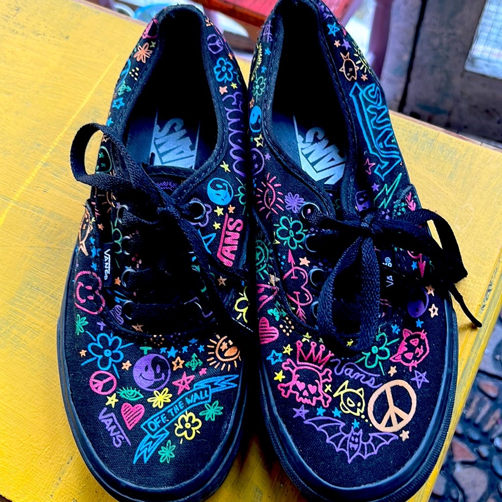 Rare Graffiti Vans - Gem